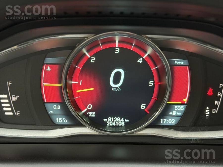 Black Volvo XC60 2014 in Riga, with an engine capacity of 2.40 L and mileage of 0 thousand km for 11900 €, photo 16 on AUTOMOTO.COM.LV