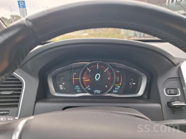 Melns Volvo XC60 2014 Rīga, ar dzinēja tilpumu 2.40 L un nobraukumu 272 tūkst. km par 9450 €, foto 5 vietnē AUTOMOTO.COM.LV