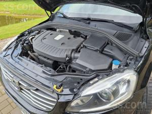 Black Volvo XC60 2014 in Riga, with an engine capacity of 2.40 L and mileage of 272 thousand km for 9450 €, photo 7 on AUTOMOTO.COM.LV
