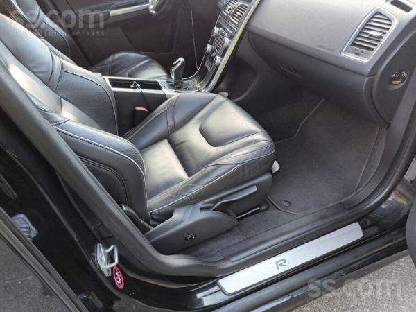 Volvo XC60 2014 Rīga vietnē Melns Volvo XC60 2014 Rīga, ar dzinēja tilpumu 2.00 L un nobraukumu 273 tūkst. km par 11950 €, foto 7 vietnē AUTOMOTO.COM.LV