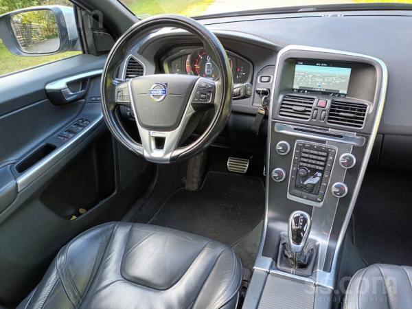 Volvo XC60 2014 Rīga vietnē Melns Volvo XC60 2014 Rīga, ar dzinēja tilpumu 2.00 L un nobraukumu 273 tūkst. km par 11950 €, foto 9 vietnē AUTOMOTO.COM.LV