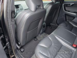 Melns Volvo XC60 2014 Tallina, ar dzinēja tilpumu 2.40 L un nobraukumu 200 tūkst. km par 13999 €, foto 12 vietnē AUTOMOTO.COM.LV