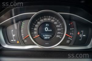 Melns Volvo XC60 2014 Rīga, ar dzinēja tilpumu 2.00 L un nobraukumu 268 tūkst. km par 11750 €, foto 10 vietnē AUTOMOTO.COM.LV