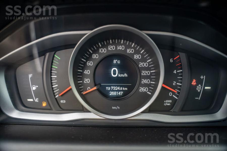 Melns Volvo XC60 2014 Rīga, ar dzinēja tilpumu 2.00 L un nobraukumu 268 tūkst. km par 11750 €, foto 10 vietnē AUTOMOTO.COM.LV