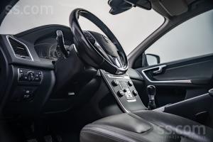 Melns Volvo XC60 2014 Rīga, ar dzinēja tilpumu 2.00 L un nobraukumu 268 tūkst. km par 11750 €, foto 11 vietnē AUTOMOTO.COM.LV