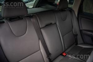 Melns Volvo XC60 2014 Rīga, ar dzinēja tilpumu 2.00 L un nobraukumu 268 tūkst. km par 11750 €, foto 17 vietnē AUTOMOTO.COM.LV