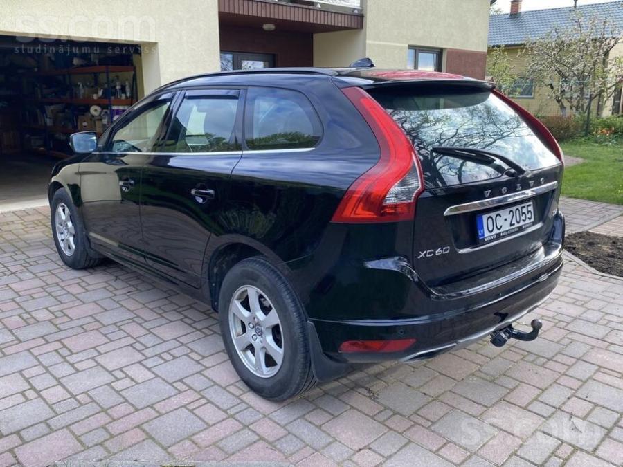 Black Volvo XC60 2015 in Jekabpils, with an engine capacity of 2.00 L and mileage of 104 thousand km for 15500 €, photo 2 on AUTOMOTO.COM.LV