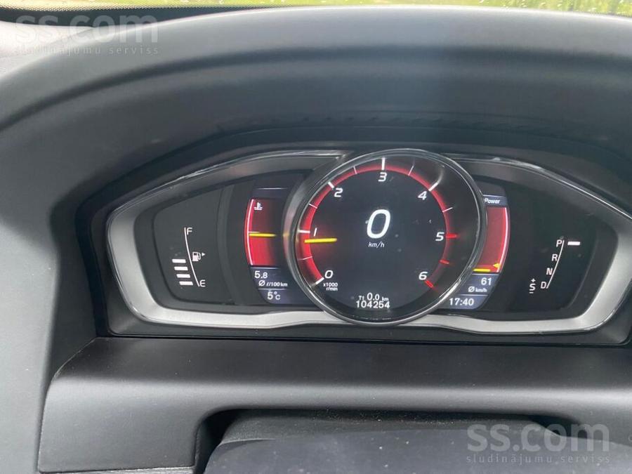 Black Volvo XC60 2015 in Jekabpils, with an engine capacity of 2.00 L and mileage of 104 thousand km for 15500 €, photo 11 on AUTOMOTO.COM.LV
