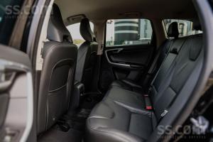Melns Volvo XC60 2015 Jelgava, ar dzinēja tilpumu 2.40 L un nobraukumu 0 tūkst. km par 6100 €, foto 11 vietnē AUTOMOTO.COM.LV