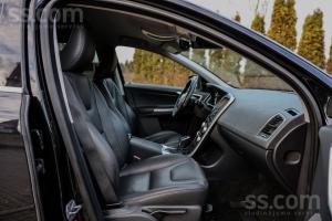 Melns Volvo XC60 2015 Jelgava, ar dzinēja tilpumu 2.40 L un nobraukumu 0 tūkst. km par 6100 €, foto 13 vietnē AUTOMOTO.COM.LV