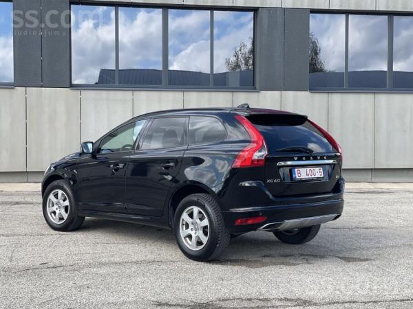 Melns Volvo XC60 2015 Rīga, ar dzinēja tilpumu 2.00 L un nobraukumu 277 tūkst. km par 11990 €, foto 4 vietnē AUTOMOTO.COM.LV