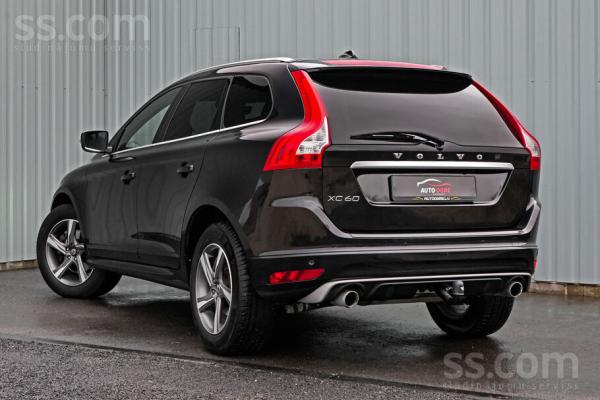Black Volvo XC60 2015 in Ogre, with an engine capacity of 2.40 L and mileage of 163 thousand km for 16500 €, photo 3 on AUTOMOTO.COM.LV