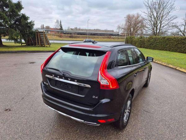 Melns Volvo XC60 2015 Panevēža, ar dzinēja tilpumu 2.00 L un nobraukumu 112 tūkst. km par 12499 €, foto 11 vietnē AUTOMOTO.COM.LV