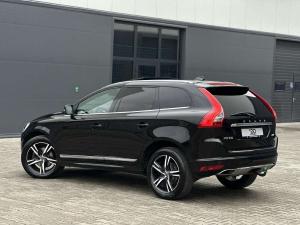 Black Volvo XC60 2015 in Kaunas, with an engine capacity of 1.97 L and mileage of 296 thousand km for 13790 €, photo 38 on AUTOMOTO.COM.LV