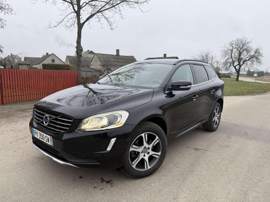 Black Volvo XC60 2015 in Taurage, with an engine capacity of 2.40 L and mileage of 150 thousand km for 12000 €, photo 1 on AUTOMOTO.COM.LV