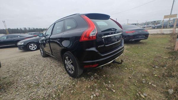 Melns Volvo XC60 2015 Viļņa, ar dzinēja tilpumu 2.00 L un nobraukumu 230 tūkst. km par 10300 €, foto 7 vietnē AUTOMOTO.COM.LV