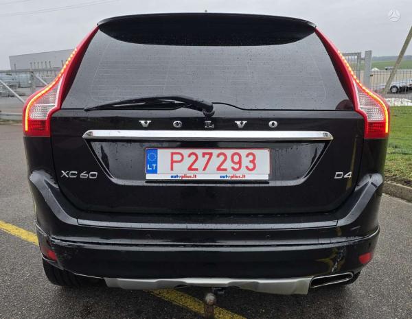 Black Volvo XC60 2015 in Kaunas, with an engine capacity of 1.97 L and mileage of 350 thousand km for 7290 €, photo 5 on AUTOMOTO.COM.LV