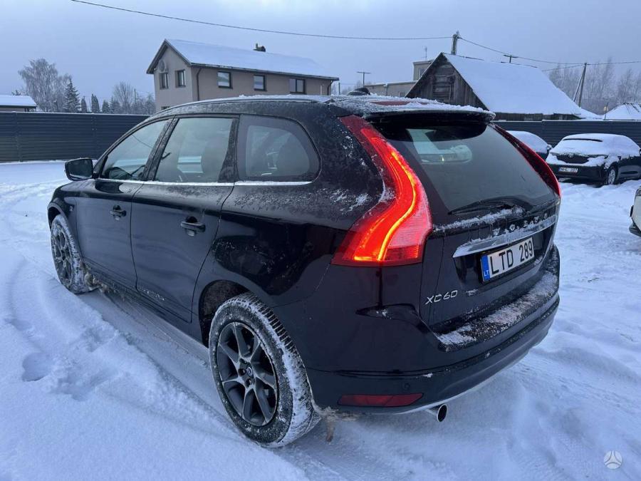Melns Volvo XC60 2015 Kauņa, ar dzinēja tilpumu 1.98 L un nobraukumu 290 tūkst. km par 12500 €, foto 11 vietnē AUTOMOTO.COM.LV