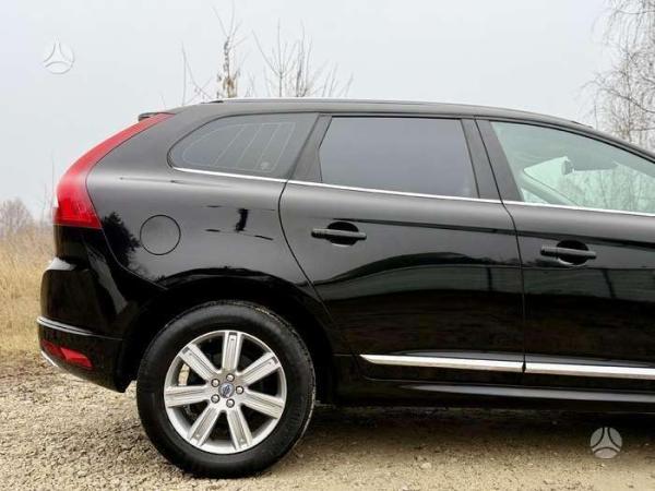 Black Volvo XC60 2015 in Siauliai, with an engine capacity of 1.98 L and mileage of 276 thousand km for 13450 €, photo 9 on AUTOMOTO.COM.LV