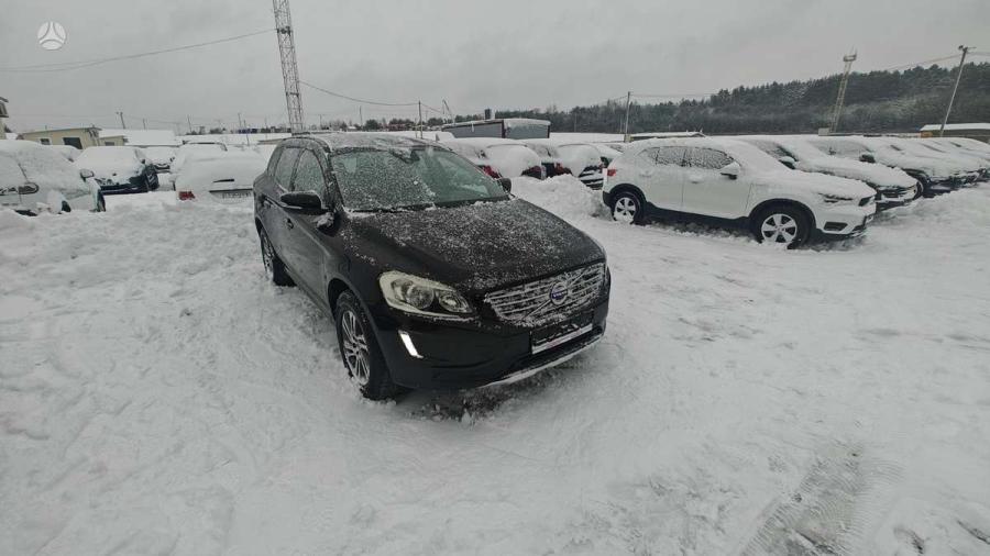 Melns Volvo XC60 2015 Viļņa, ar dzinēja tilpumu 1.98 L un nobraukumu 230 tūkst. km par 10180 €, foto 2 vietnē AUTOMOTO.COM.LV