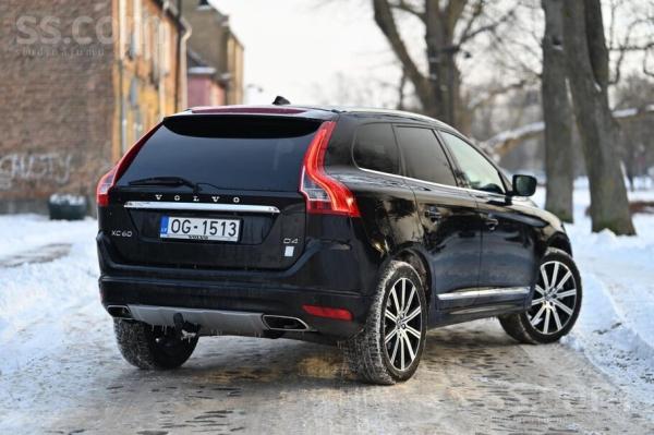 Melns Volvo XC60 2015 Jelgava, ar dzinēja tilpumu 2.00 L un nobraukumu 274 tūkst. km par 14500 €, foto 2 vietnē AUTOMOTO.COM.LV