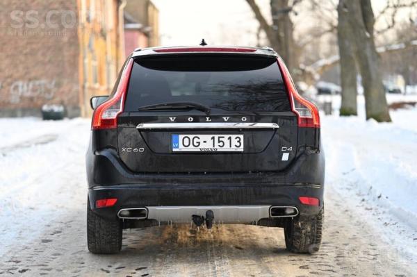 Melns Volvo XC60 2015 Jelgava, ar dzinēja tilpumu 2.00 L un nobraukumu 274 tūkst. km par 14500 €, foto 3 vietnē AUTOMOTO.COM.LV