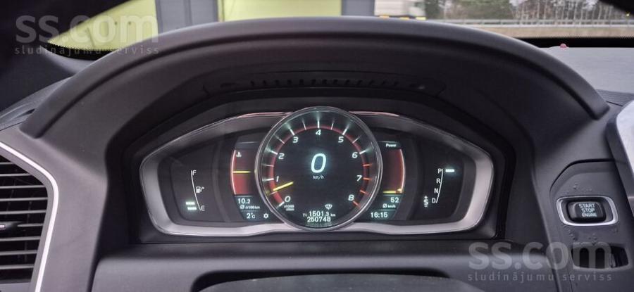 Black Volvo XC60 2015 in Liepaja, with an engine capacity of 3.00 L and mileage of 251 thousand km for 13500 €, photo 17 on AUTOMOTO.COM.LV