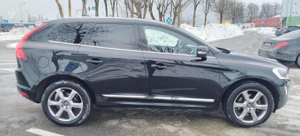 Melns Volvo XC60 2015 Klaipėda, ar dzinēja tilpumu 2.40 L un nobraukumu 271 tūkst. km par 13700 €, foto 8 vietnē AUTOMOTO.COM.LV