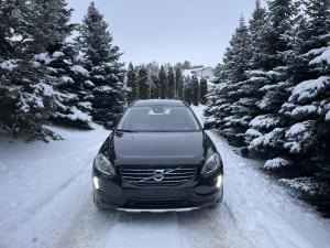 Black Volvo XC60 2015 in Utena, with an engine capacity of 2.40 L and mileage of 267 thousand km for 13450 €, photo 6 on AUTOMOTO.COM.LV