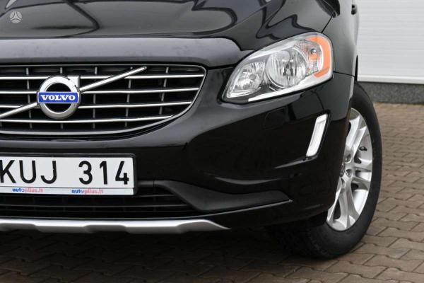 Black Volvo XC60 2015 in Kretinga, with an engine capacity of 1.97 L and mileage of 146 thousand km for 12499 €, photo 5 on AUTOMOTO.COM.LV