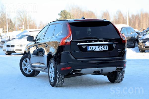 Melns Volvo XC60 2015 Jelgava, ar dzinēja tilpumu 2.40 L un nobraukumu 0 tūkst. km par 14350 €, foto 7 vietnē AUTOMOTO.COM.LV