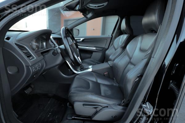 Melns Volvo XC60 2015 Jelgava, ar dzinēja tilpumu 2.40 L un nobraukumu 0 tūkst. km par 14350 €, foto 9 vietnē AUTOMOTO.COM.LV