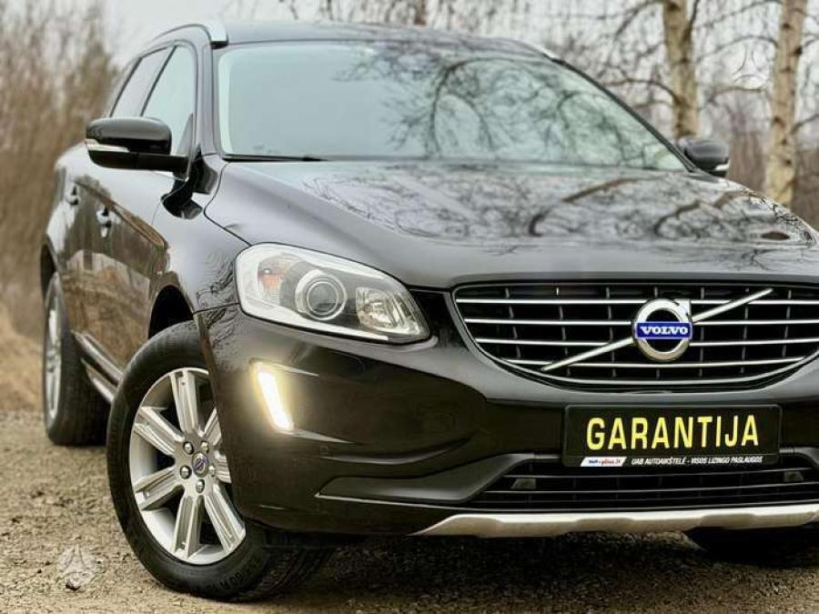 Black Volvo XC60 2015 in Siauliai, with an engine capacity of 1.98 L and mileage of 276 thousand km for 13450 €, photo 15 on AUTOMOTO.COM.LV