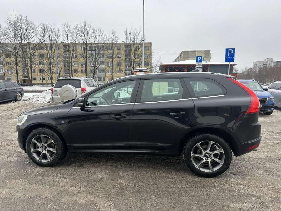 Melns Volvo XC60 2015 Kauņa, ar dzinēja tilpumu 1.98 L un nobraukumu 291 tūkst. km par 11500 €, foto 5 vietnē AUTOMOTO.COM.LV