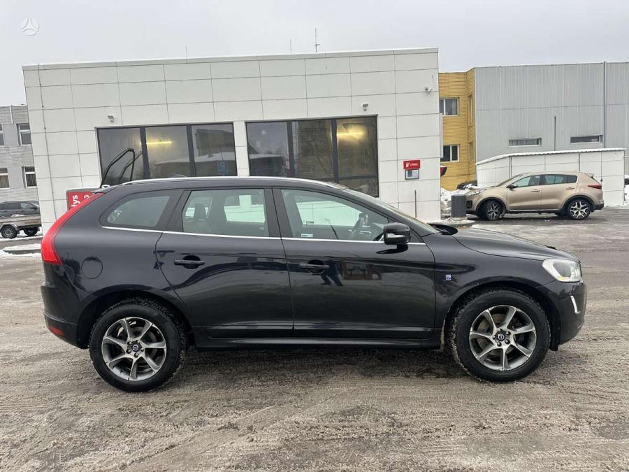 Melns Volvo XC60 2015 Kauņa, ar dzinēja tilpumu 1.98 L un nobraukumu 291 tūkst. km par 11500 €, foto 11 vietnē AUTOMOTO.COM.LV
