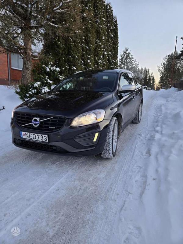 Melns Volvo XC60 2015 Šauļi, ar dzinēja tilpumu 2.95 L un nobraukumu 298 tūkst. km par 10500 €, foto 3 vietnē AUTOMOTO.COM.LV