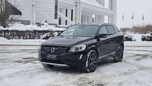 Black Volvo XC60 2015 in Elektrenai, with an engine capacity of 2.40 L and mileage of 261 thousand km for 14600 €, photo 2 on AUTOMOTO.COM.LV