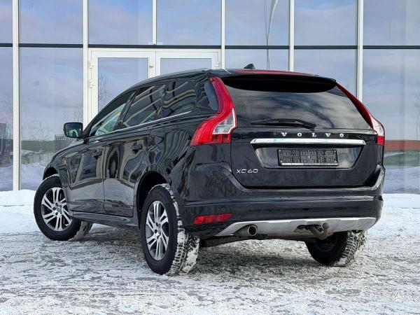Melns Volvo XC60 2015 Viļņa, ar dzinēja tilpumu 1.98 L un nobraukumu 273 tūkst. km par 14850 €, foto 4 vietnē AUTOMOTO.COM.LV