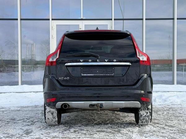 Melns Volvo XC60 2015 Viļņa, ar dzinēja tilpumu 1.98 L un nobraukumu 273 tūkst. km par 14850 €, foto 6 vietnē AUTOMOTO.COM.LV