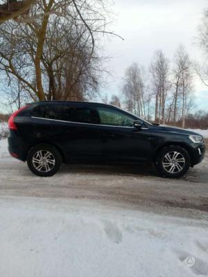 Melns Volvo XC60 2015 Naujoji Akmenė, ar dzinēja tilpumu 2.00 L un nobraukumu 303 tūkst. km par 10000 €, foto 4 vietnē AUTOMOTO.COM.LV
