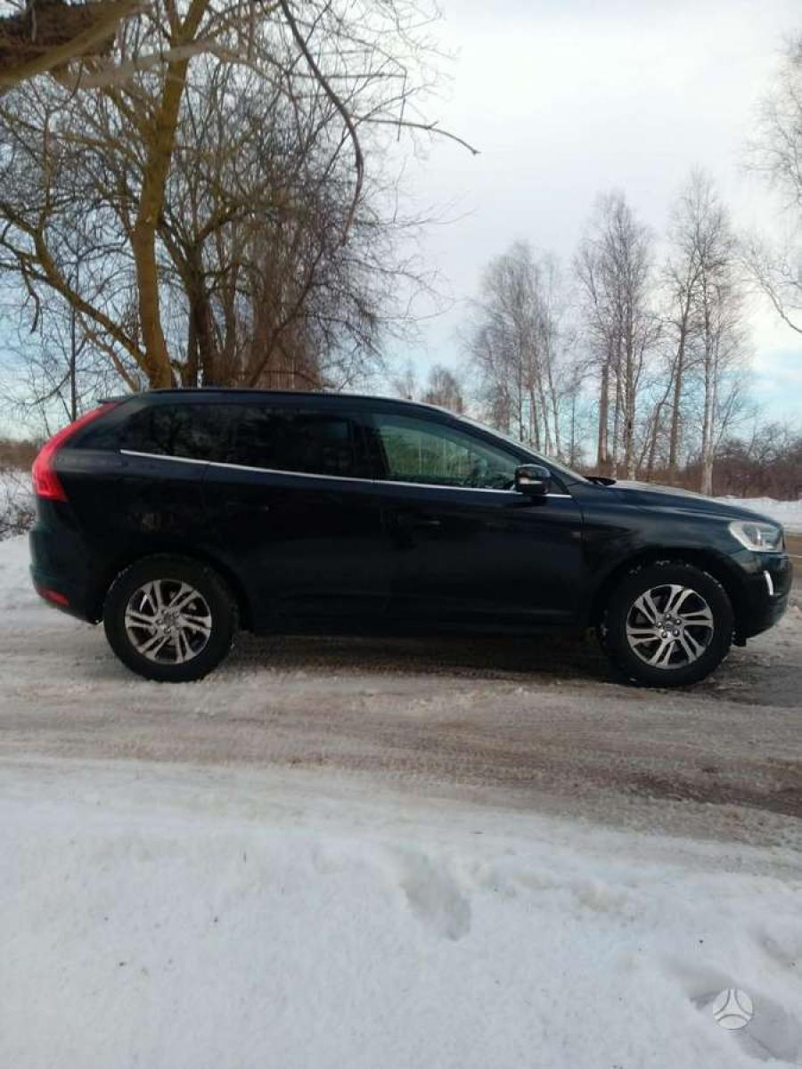 Melns Volvo XC60 2015 Naujoji Akmenė, ar dzinēja tilpumu 2.00 L un nobraukumu 303 tūkst. km par 10000 €, foto 4 vietnē AUTOMOTO.COM.LV