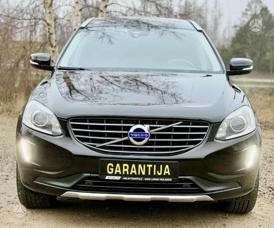 Black Volvo XC60 2015 in Siauliai, with an engine capacity of 1.98 L and mileage of 276 thousand km for 13450 €, photo 5 on AUTOMOTO.COM.LV