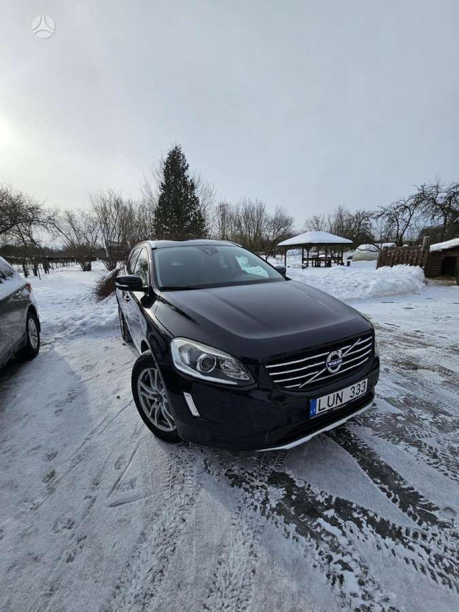 Black Volvo XC60 2015 in Vilnius, with an engine capacity of 2.40 L and mileage of 225 thousand km for 13800 €, photo 11 on AUTOMOTO.COM.LV