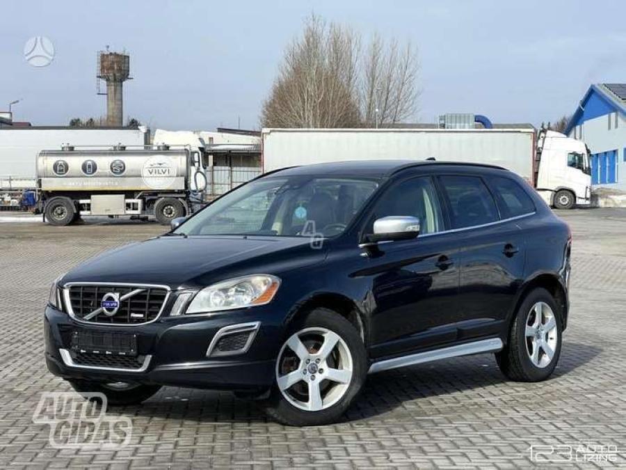 Black Volvo XC60 2015 in Alytus, with an engine capacity of 2.00 L and mileage of 285 thousand km for 10999 €, photo 1 on AUTOMOTO.COM.LV