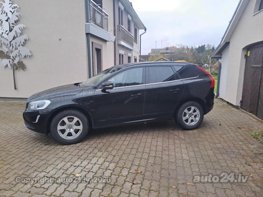 Black Volvo XC60 2015 in Tallinn, with an engine capacity of 2.40 L and mileage of 214 thousand km for 15000 €, photo 5 on AUTOMOTO.COM.LV