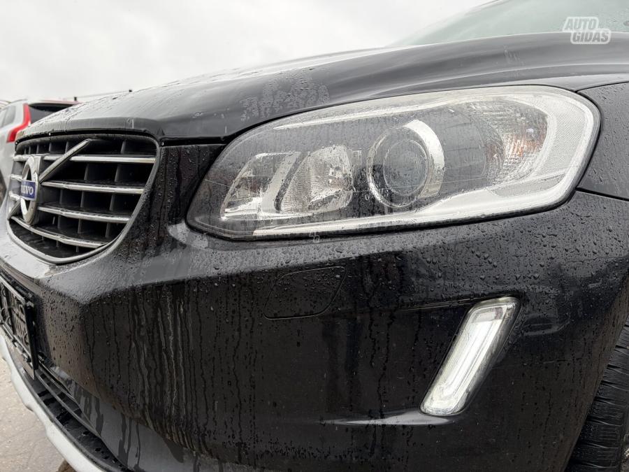 Melns Volvo XC60 2015 Viļņa, ar dzinēja tilpumu 2.00 L un nobraukumu 282 tūkst. km par 9600 €, foto 6 vietnē AUTOMOTO.COM.LV