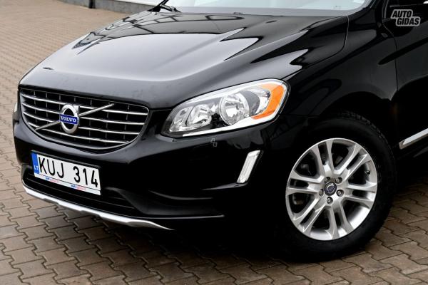 Black Volvo XC60 2015 in Kretinga, with an engine capacity of 2.00 L and mileage of 233 thousand km for 11999 €, photo 4 on AUTOMOTO.COM.LV