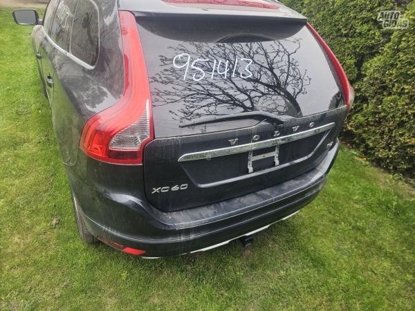 Black Volvo XC60 2015 in Vilkaviskis, with an engine capacity of 2.00 L and mileage of 386 thousand km for 5000 €, photo 4 on AUTOMOTO.COM.LV