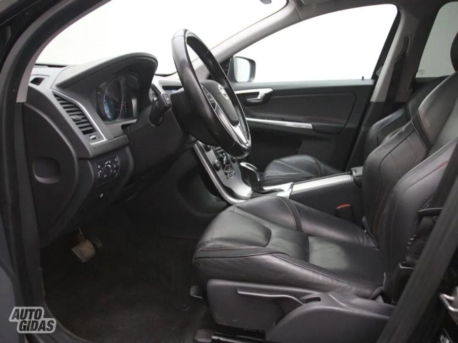 Black Volvo XC60 2015 in Vilnius, with an engine capacity of 2.00 L and mileage of 205 thousand km for 14899 €, photo 5 on AUTOMOTO.COM.LV