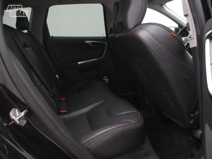 Black Volvo XC60 2015 in Vilnius, with an engine capacity of 2.00 L and mileage of 205 thousand km for 14899 €, photo 16 on AUTOMOTO.COM.LV